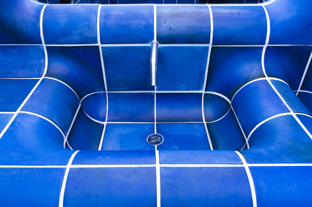 Working Tile by Max Lamb – Tajimi Custom Tiles