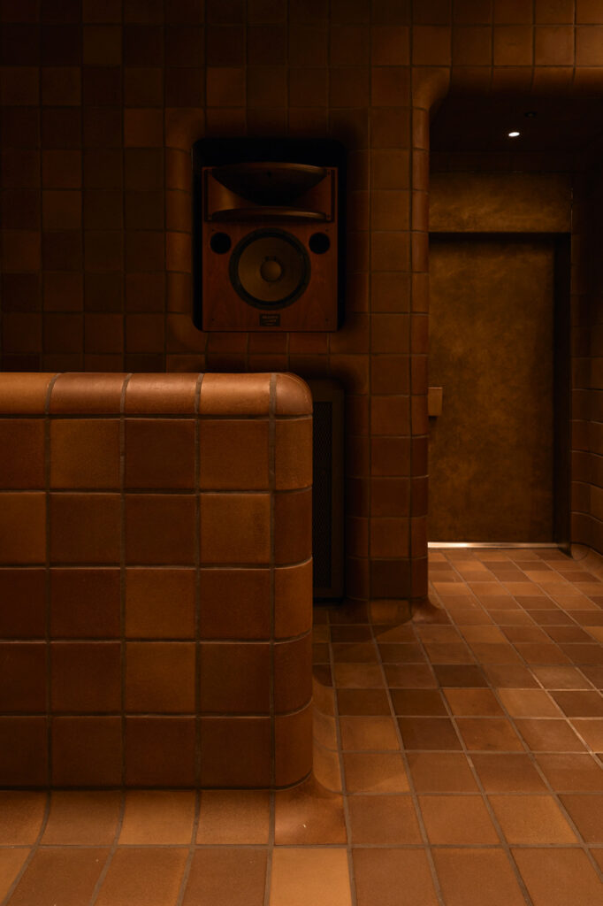 Working Tile by Max Lamb – Tajimi Custom Tiles